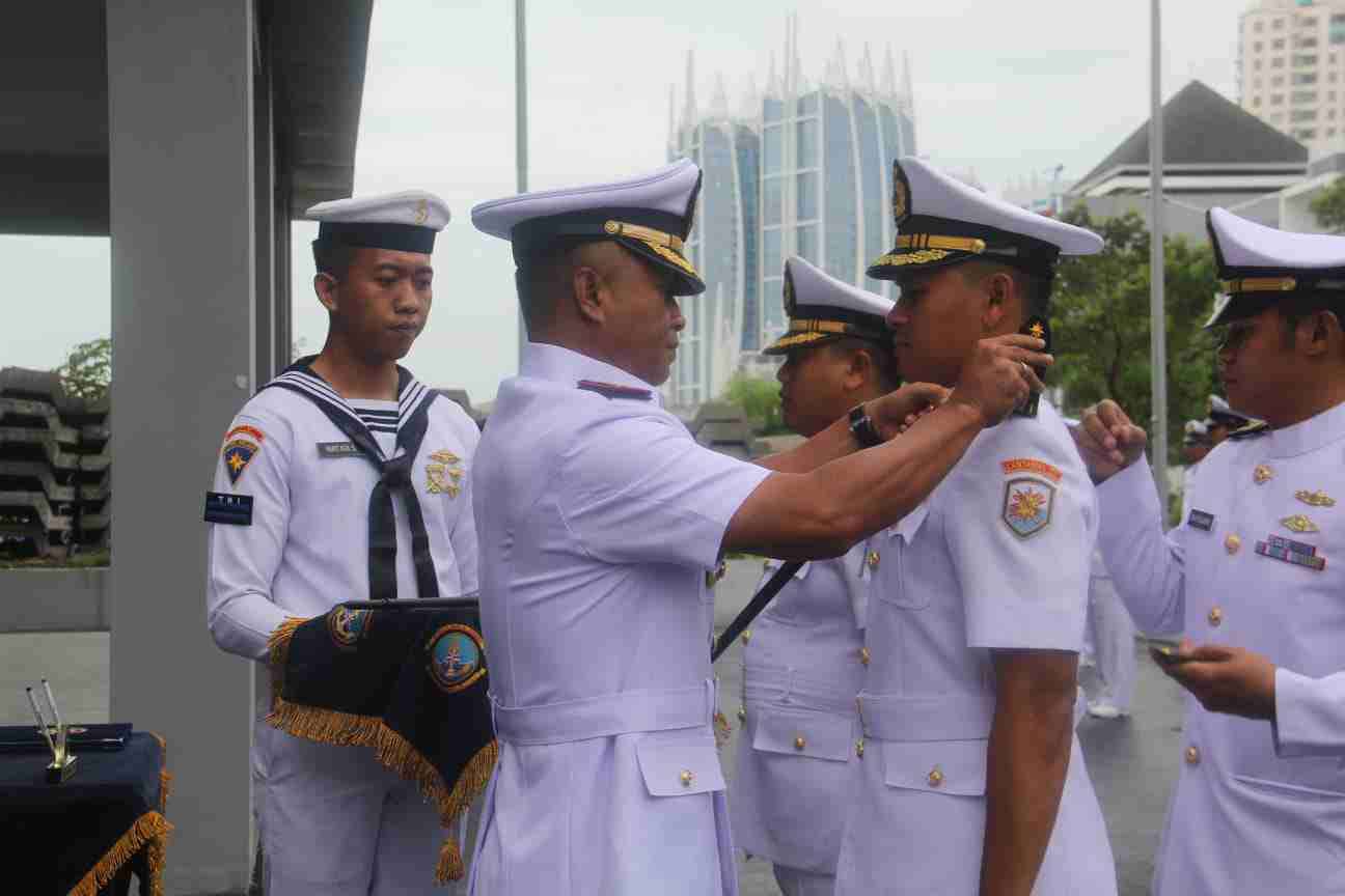 Dansatrol Lantamal III Pimpin Sertijab Komandan KRI Cucut-866 - Article ...