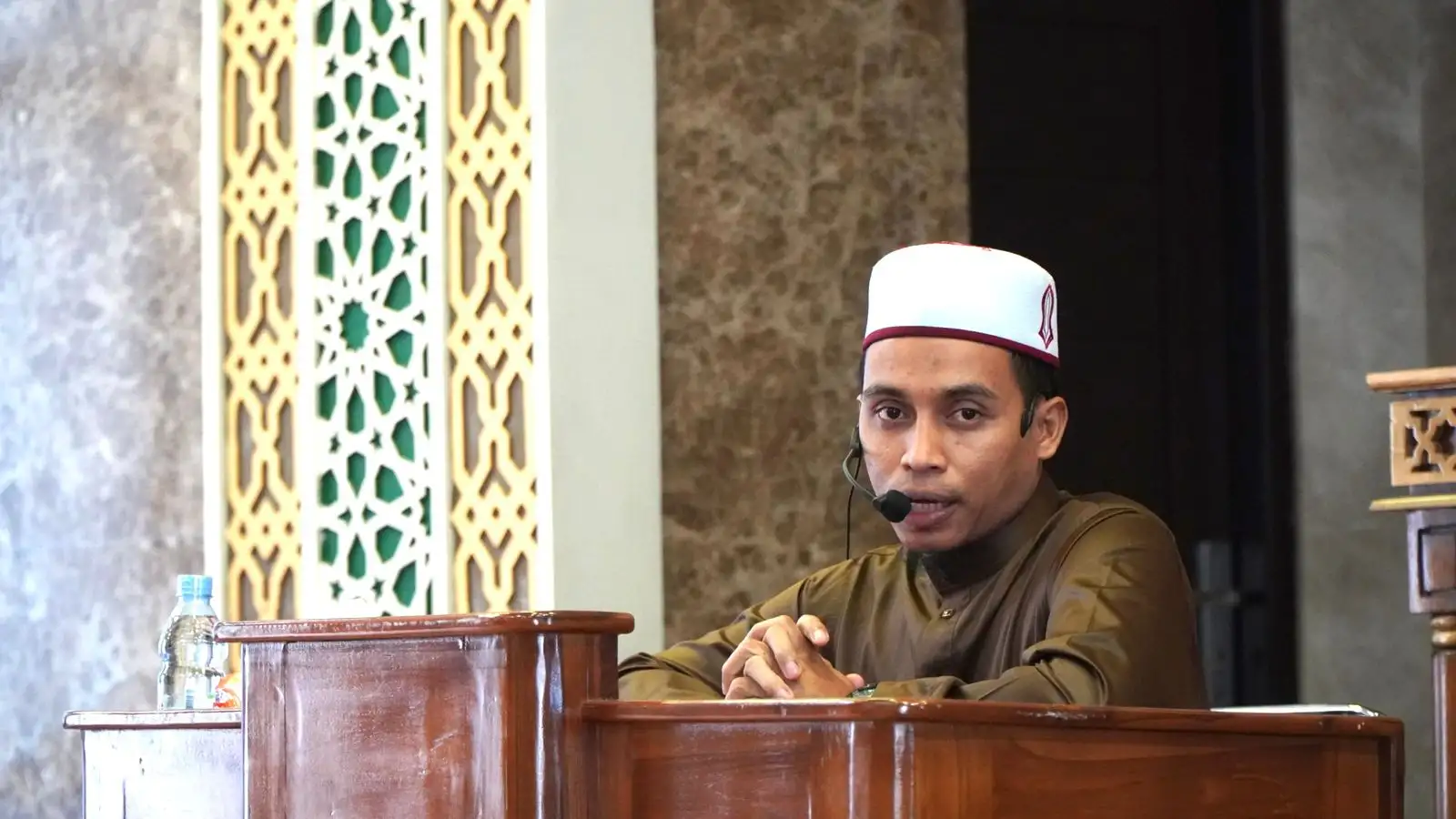 PENGAJIAN RUTIN KEJAKSAAN TINGGI RIAU OLEH USTAD SYEIKH MAULANA HUSEN ...