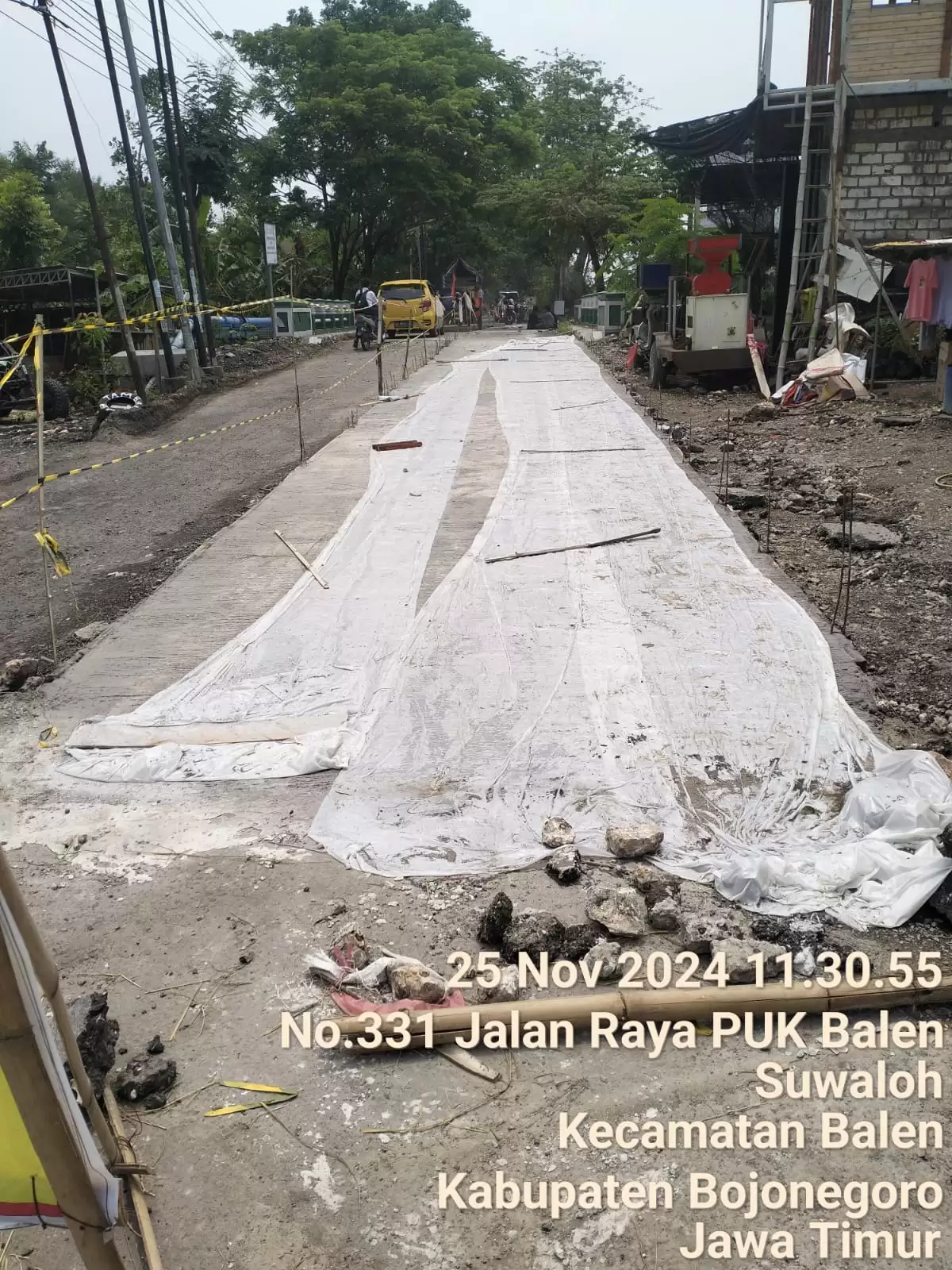 Proyek Jalan Rigid Beton di Balen Diduga Tidak Sesuai Standar, Warga ...