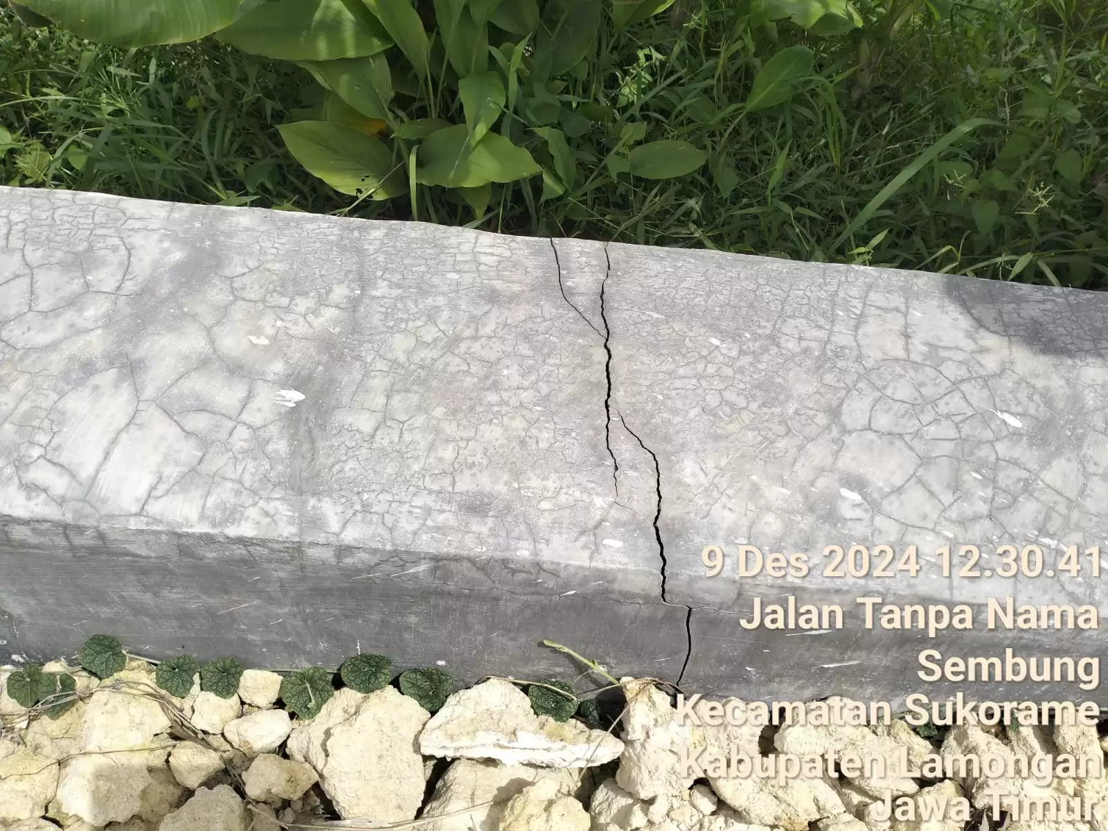 Baru Dua Bulan, Proyek TPT di Sukorame Retak: Mutu Pekerjaan ...