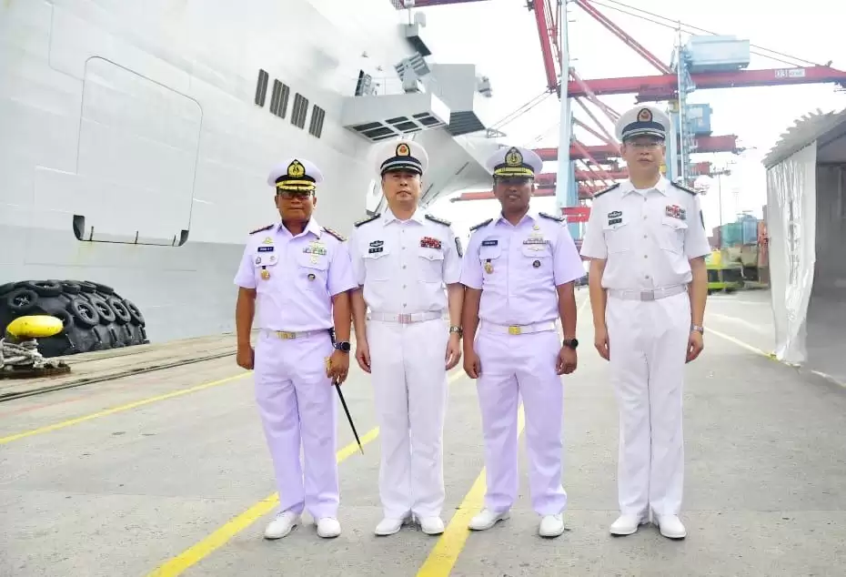 LANTAMAL III JAKARTA SAMBUT KEDATANGAN KAPAL PERANG ANGKATAN LAUT CHINA ...