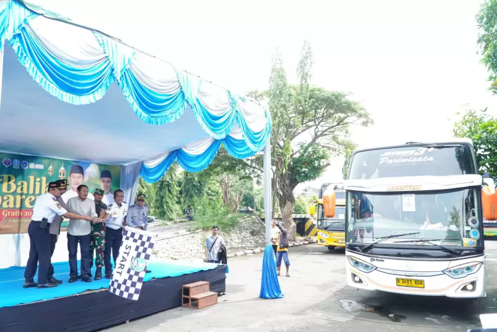 Bupati Lamongan Berangkatkan Sepuluh Bus Balik Bareng Gratis 2025 ...