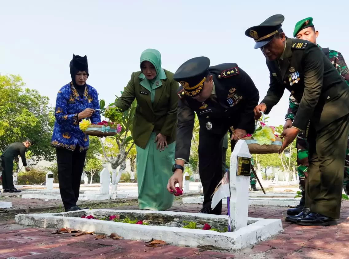 Kodim Bojonegoro Ziarah dan Tabur Bunga Jelang Hari Juang TNI Angkatan ...